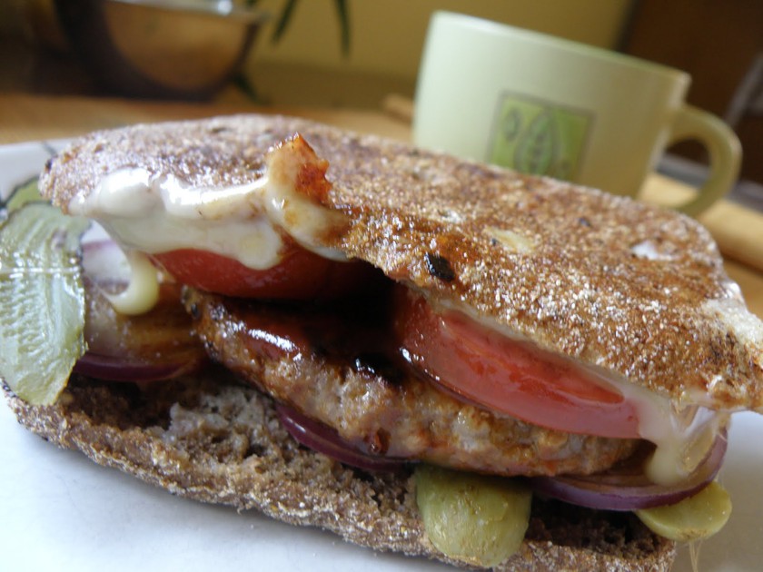 BBQ burger - Ema - Emmede Klubi